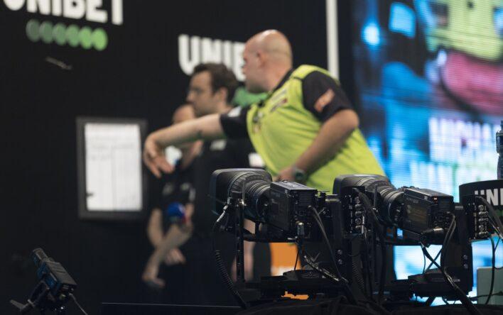 Darts Live Stream - Watch Live Darts Events - LiveDarts