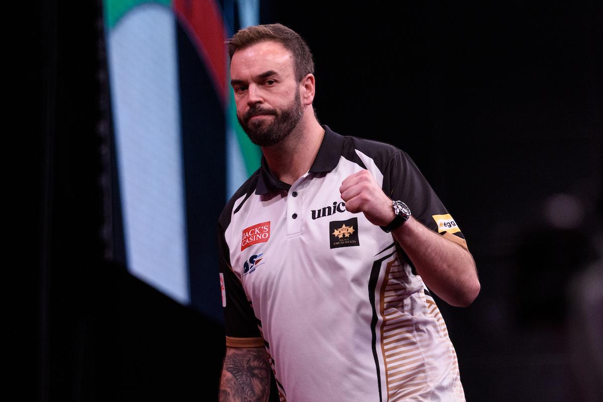 Emotional Ross Smith claims Players Championship 29 triumph - LiveDarts