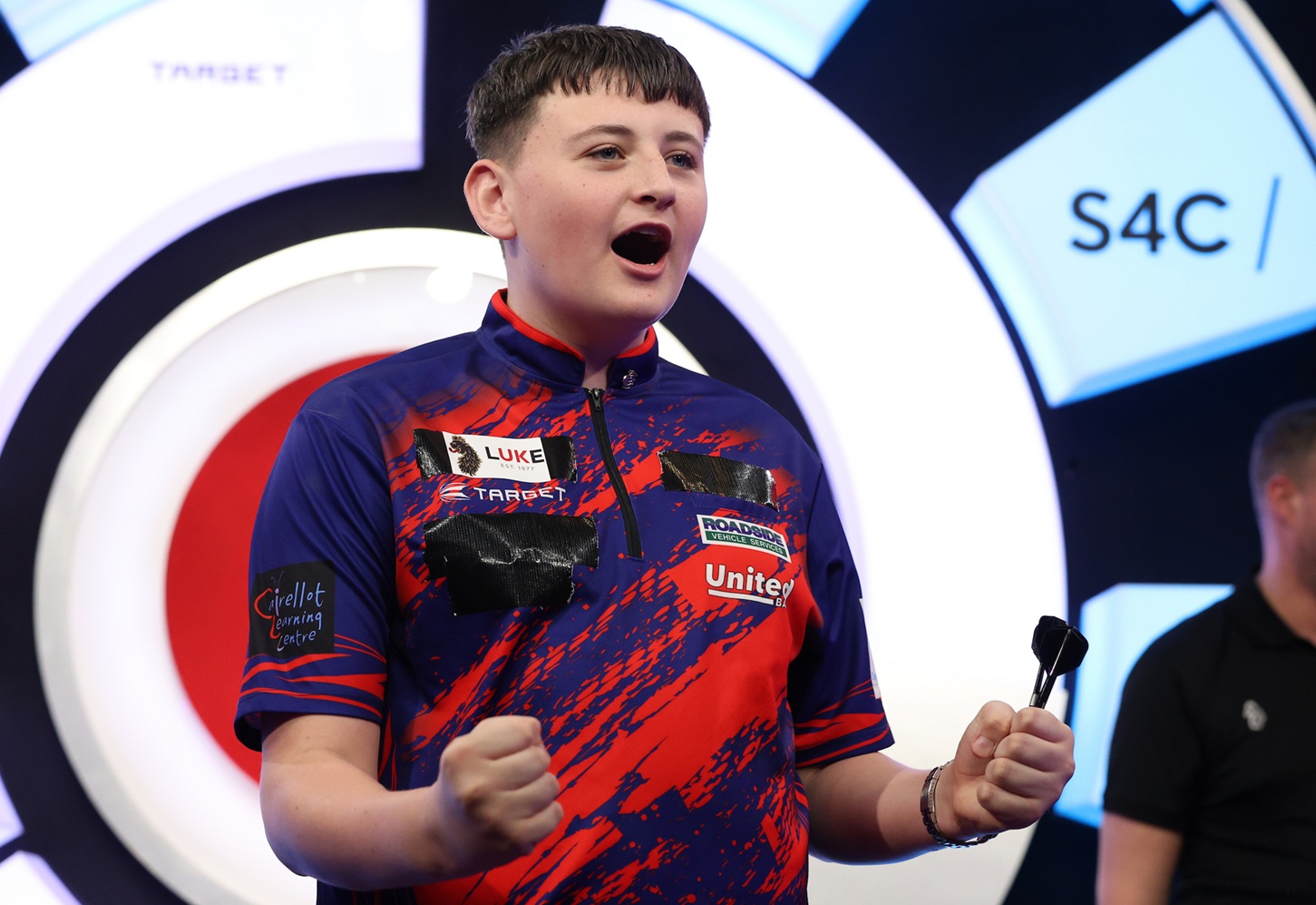 Record-breaker Mitchell Lawrie marks dream Lakeside debut with straight ...